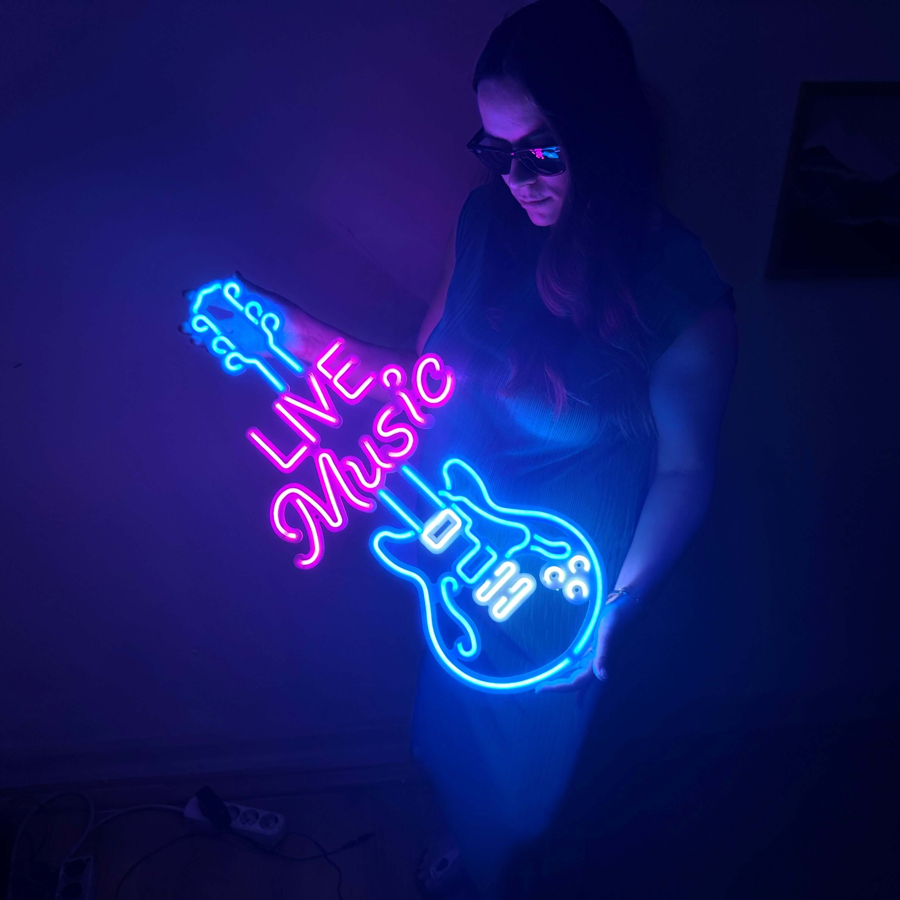 Live Music Guitar Neon Metal Sign – Dekadron