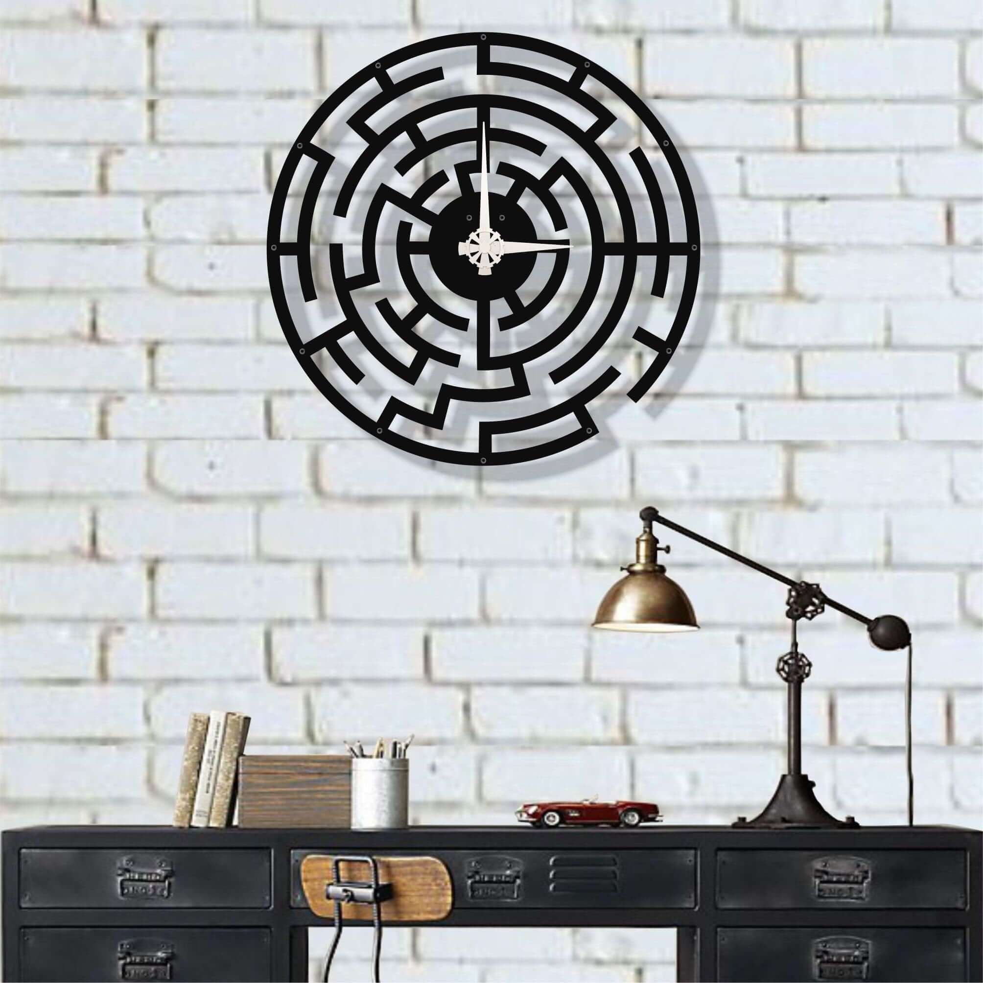 Labyrinth Clock – Dekadron
